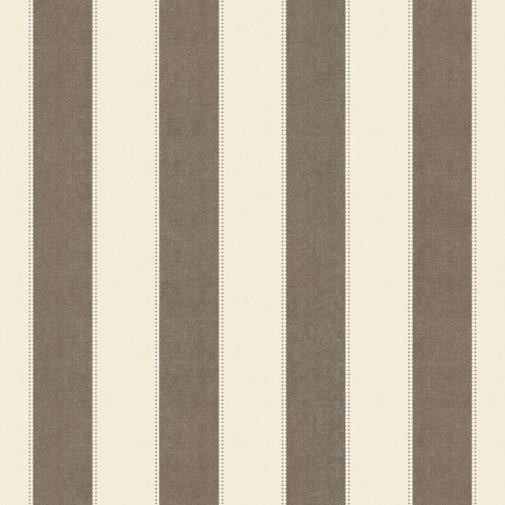 Amy (Brown) Wallpaper